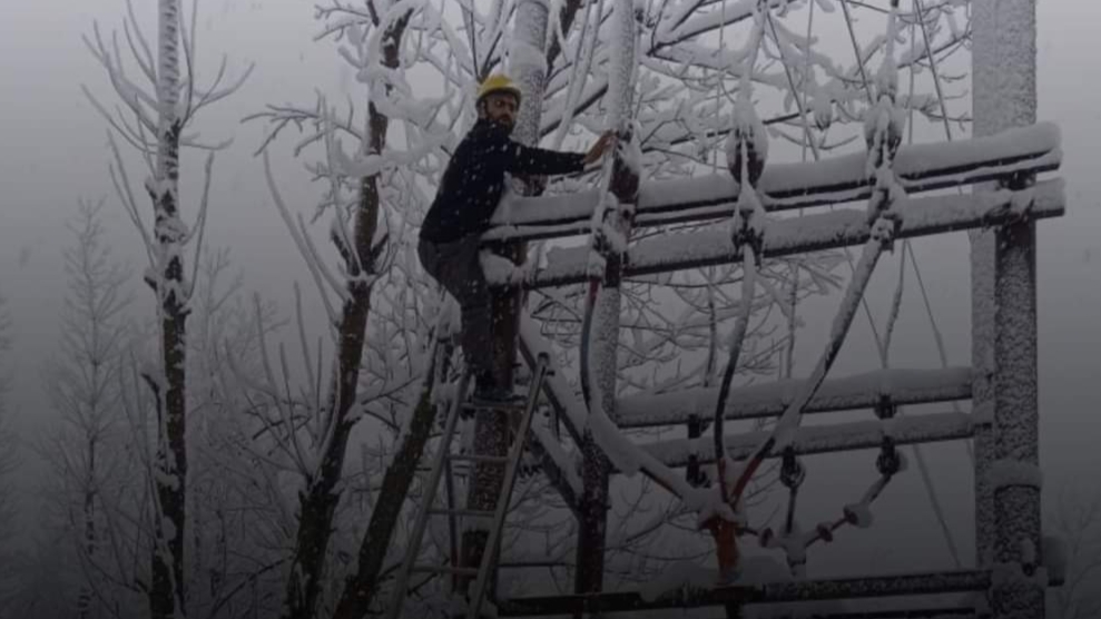 Snow Fury: 60 per cent electricity restored in Kulgam district: Exen ...